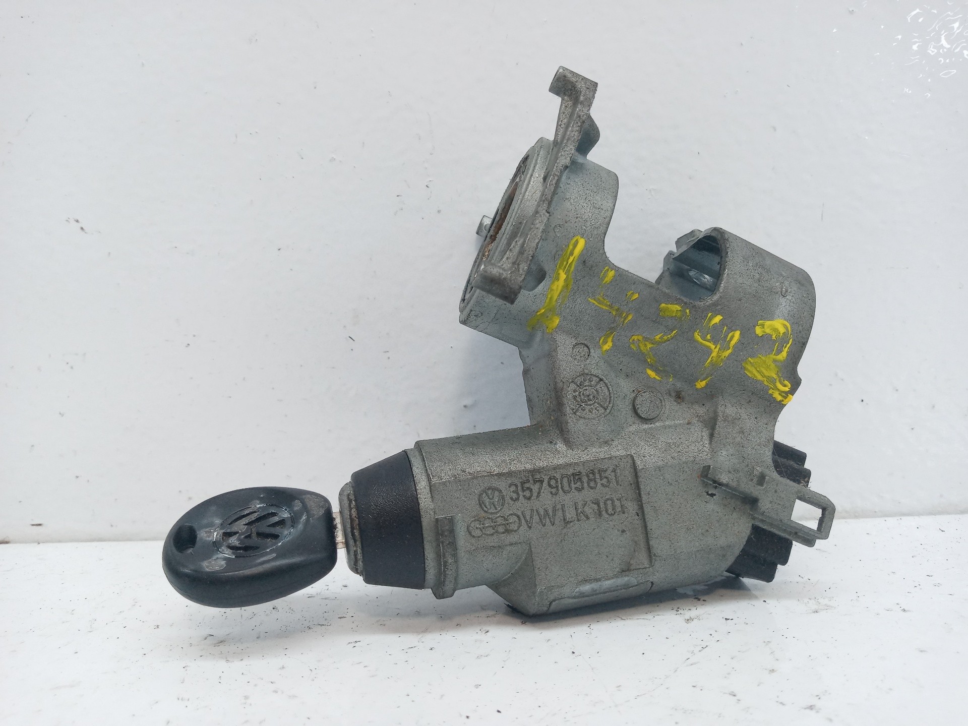 357905851 COMMUTATEUR D´ALLUMAGE / 1969336 POUR VOLKSWAGEN VENTO 1H2 CL ...