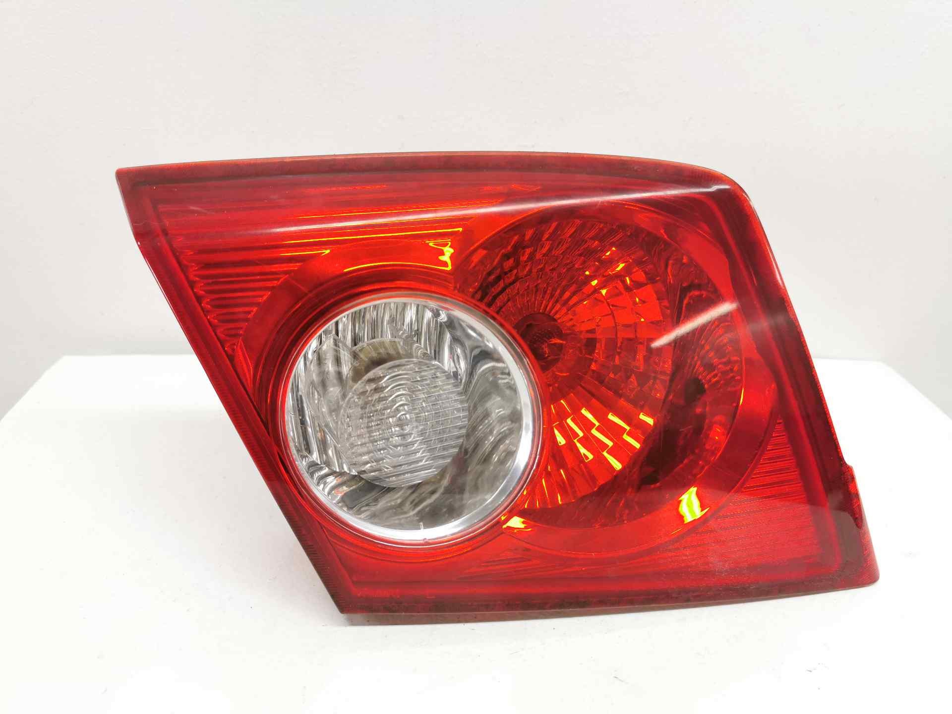 FEU ARRIÈRE CENTRAL / 1864066 POUR CHEVROLET LACETTI SX | eBay